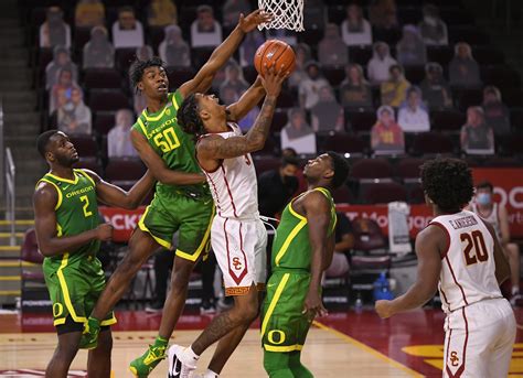 Oregon Basketball Ducks Miss Opportunity In Loss Vs Usc Trojans