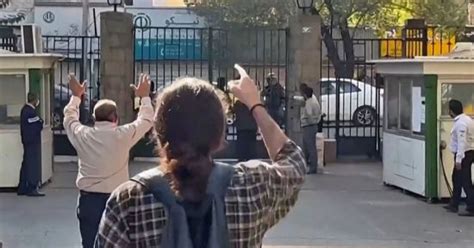 이란 히잡 의문사 보도 여기자 2명 ‘미국 스파이로 규정