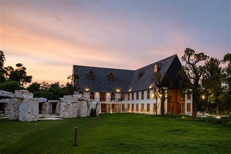 Within Khaoyai Casper House