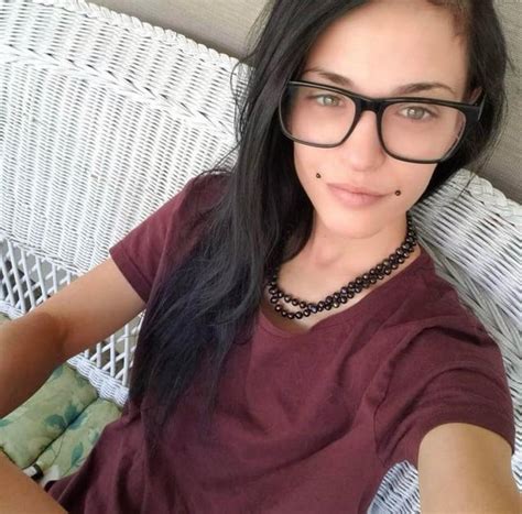 Anyone Willing To Trib My Older Sisters Pretty Face Rsistercaptions