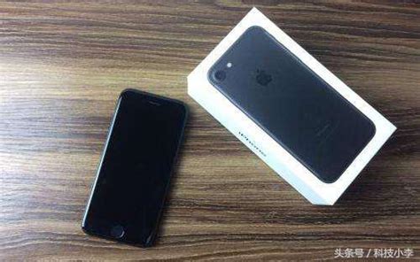 Iphone7不堪壓力一降再降，華為p10plus狂跌「新低價」 怎麼選？ 每日頭條