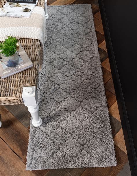 Gray 2 7 X 10 Trellis Shag Runner Rug Esalerugs
