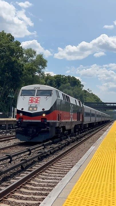 Metro North Train 8827 Hauls Through Mp134 Riverdale With P32ac Dm 228