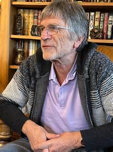 Culture Passionné De Photographie Pierre Dumoncel Offre Une Balade Originale Dans Le Cotentin