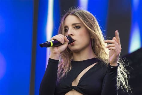 Angelina Mango L Inedito Video Con Il Fidanzato Un Amore Maturo