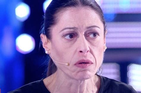 Gerardina Trovato A Domenica Live Ora Ho Una Casa Grazie A Un