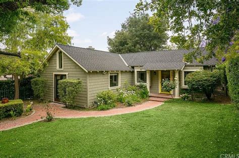 55 N Lima St Sierra Madre Ca 91024 Mls Ar19137533 Redfin