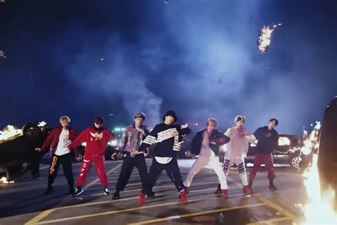 Foto Bts Mic Drop Mic Drop De Bts Steve Aoki Remix Es La Primera