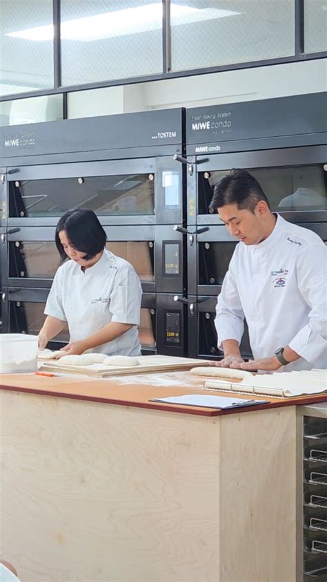 라빠시옹빵 제빵 학원 🇰🇷 ⛱️8월 원데이클래스 Open 지난달 요청건이 가장 많았던 식빵과 바게트 클래스를 오픈했습니다 7~8월은 감사하게도 아카데미 및