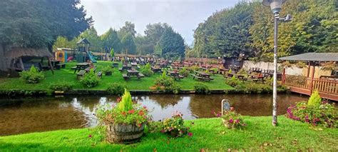 The Compasses Inn Garden Thecompasses Uk