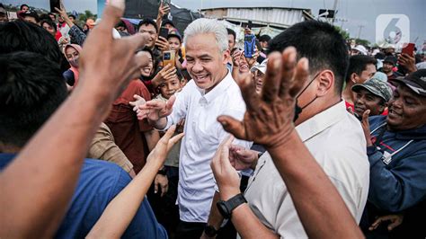 Momen Ganjar Pranowo Sapa Nelayan Brebes Jawa Tengah Foto Liputan