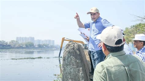 Mumbai Waterlogged Tracks Municipal Commissioner Bhushan Gagrani Meets