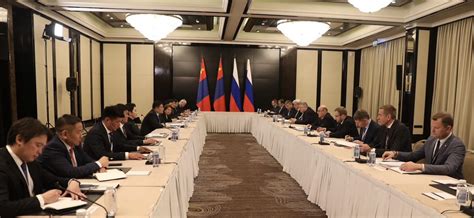 МОНГОЛ УЛСЫН ЕРӨНХИЙ САЙД Л ОЮУН ЭРДЭНЭ ОХУ ЫН ЗАСГИЙН ГАЗРЫН ДАРГА М В МИШУСТИНТАЙ УУЛЗЛАА