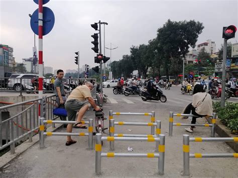 Tổng Hợp 100 Hình ảnh Ngã Tư đường Phố Có đèn Giao Thông Với Khung Cảnh đẹp
