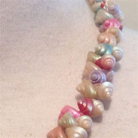 Antique Iridescent Multicoloured C1920s Shell Neckla Gem
