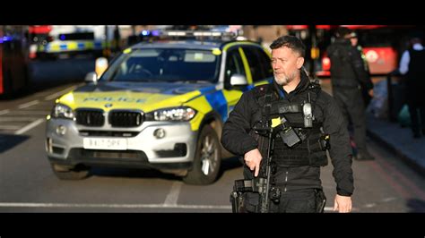 2 Killed In London Stabbings Police Fatally Shoot Suspect