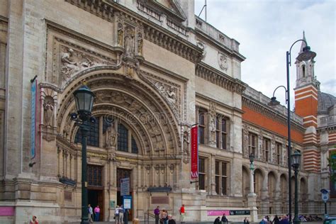 London Victoria And Albert Museum Main Entrance Editorial Stock Image
