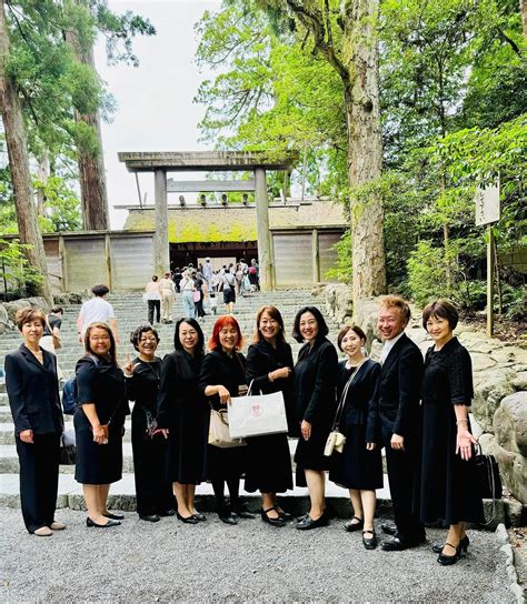 昼沢 富士美 伊勢神宮にて 初めてのお神楽と御垣内参拝⛩️ 正式参拝では服装が厳しく、相応しくないと参拝できないと聞いていたのでドキドキ