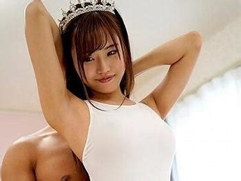 Upornia 本郷愛ミスコン日本代表に選ばれたハタチの女子大生が専属デビューカメラの前で全裸を披露しヨダレを垂らしてデカチン