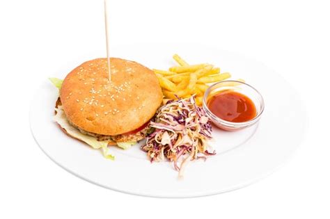 Hamburguesa De Pollo Con Papas Fritas Foto Premium