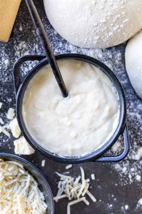 Alfredo Pizza Sauce White Sauce Momsdish