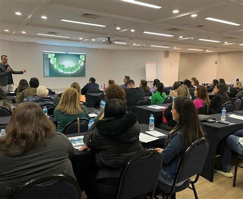 Dentone Service Chosen By Senior Orthodontists Dentone Clear