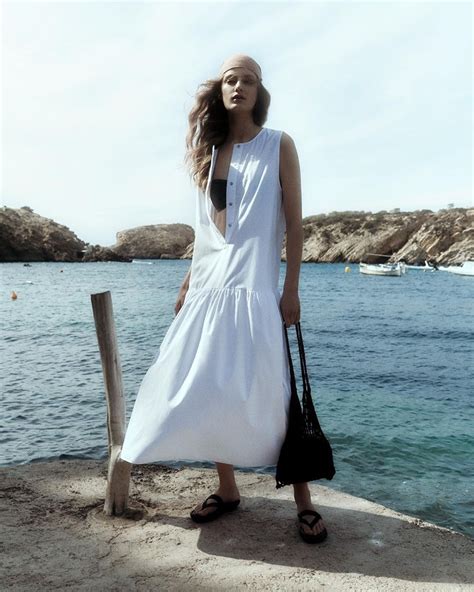 Massimo Dutti Summer 2021 Vacation Style Guide
