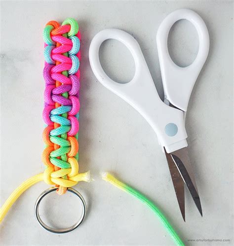 Diy Paracord Keychains Upstyle