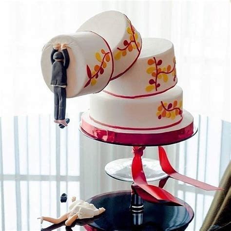 Funny Cakes