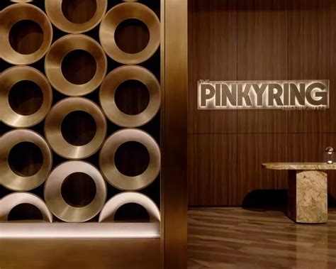 Pinky Ring Bruno Marss Glam Cocktail Lounge At Bellagio Las Vegas