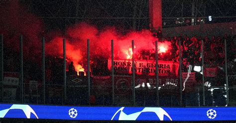 Não Será Tolerado O Aviso Da Uefa Aos Adeptos Do Benfica Que