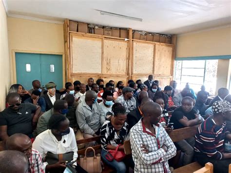 HUKUMU KESI YA SABAYA YAPIGWA KALENDA NDUGU WAMWAGA MACHOZI MAHAKAMANI