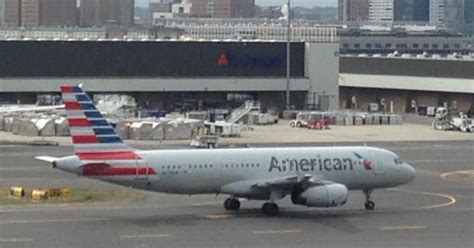 American Airlines Pilot Dies Mid Flight Cbs News