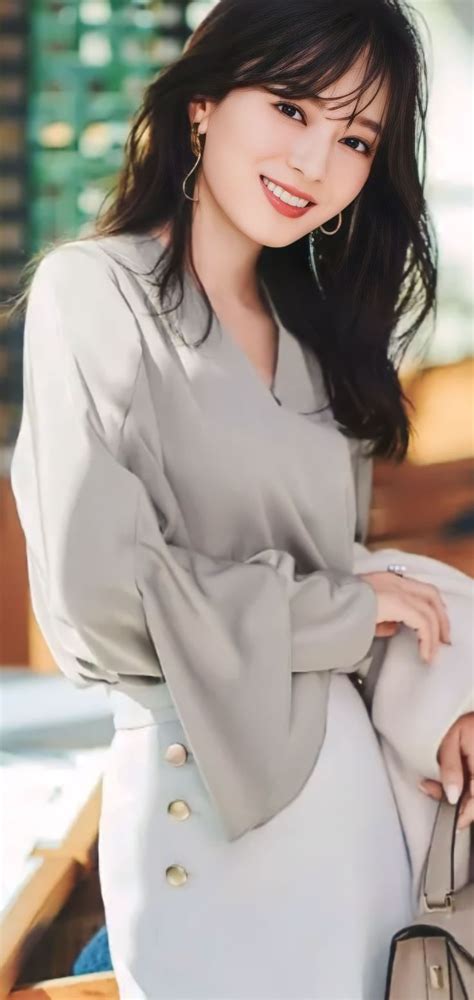 Pin de Boeing 358 em Na 中村麻美