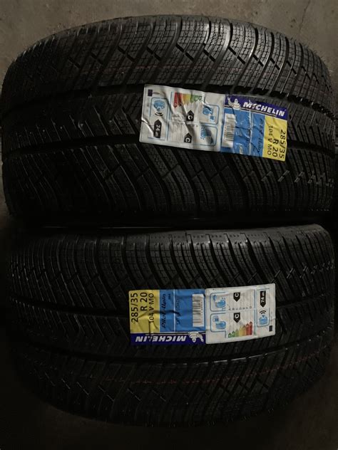 Vând 2 anvelope 285 35 20 Michelin de iarnă noi de vanzare 38228406