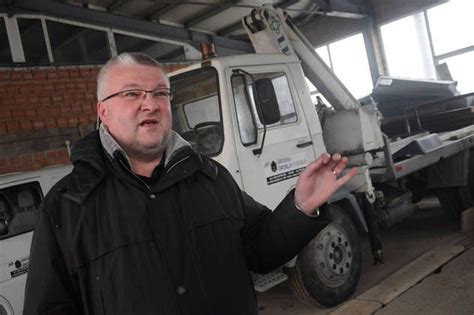 Asmir Hodžić Godinama Sa Lažnom Diplomom Radio Kao Direktor I Primao Platu Od 2800 Km Cazinnet