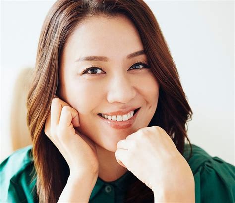 遼河はるひの結婚相手の旦那は鈴木彩貴！実家が超金持ち？宝塚時代の画像も！ エンタメjoker