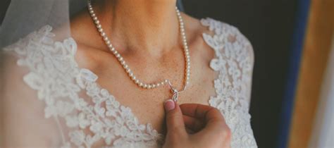 A Pearl Necklace As A T What Does It Mean Jewellery Blog