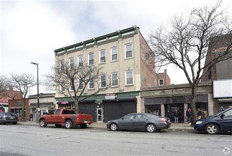 131 137 Essex St Lawrence Ma 01840 Loopnet