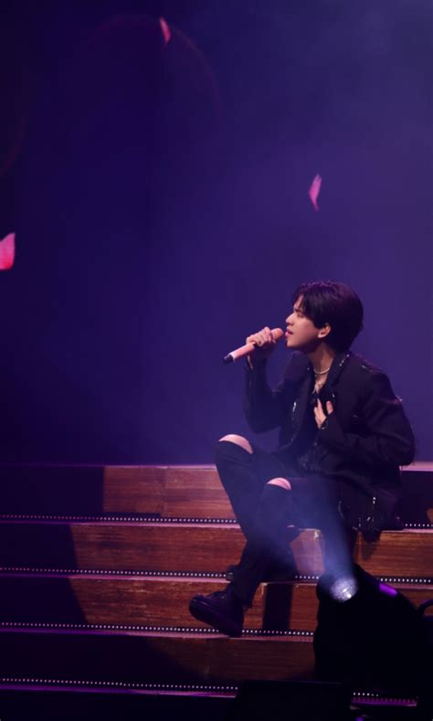 이무진 첫 전국투어 3개월 대장정 성료…신흥 공연 강자 입증 비즈엔터