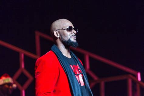 R Kelly Is Engaged With His Alleged Victim Joycelyn Savage