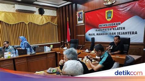 Desk Pilkada Pemkab Klaten Rekap Suara Sementara Pilgub Dan Pilbup