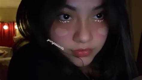 Discover More Like Crossdressing Face Reveal Omg Im So Nervous😫😫😫 And Related Content Scrolller