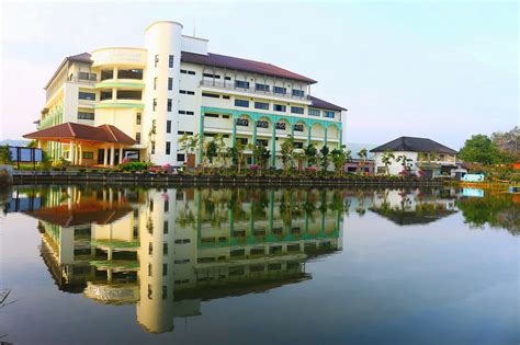 Csr Tollway Contest มอบสมุด Green Way ให้แก่นักเรียนโรงเรีียนสุเหร่า