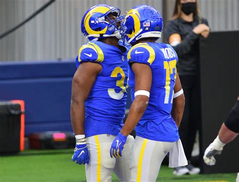 Look Rams Wr Robert Woods Debuts Modern Throwback Jersey Sports