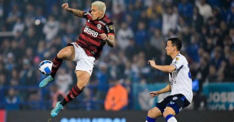 AtuaÇÕes Pedro Faz Hat Trick E Comanda Noite De Gala Do Flamengo Na