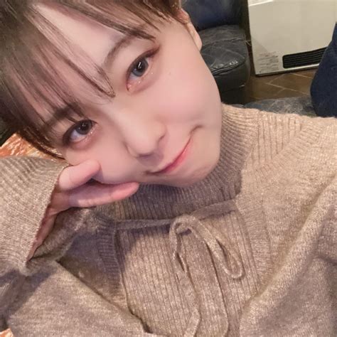今日明日出勤してるよう！！ 明後日からは三連休いただいてるから、エクステ付けてくるんだ〜 イメチェン楽しみ♡