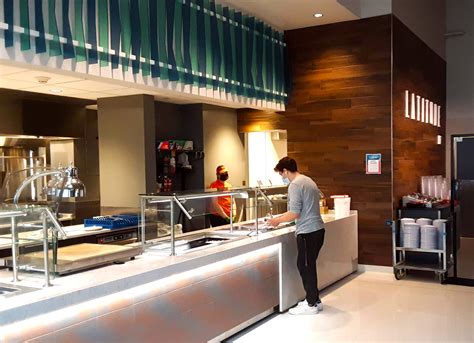 Isr Dorm Food Goes International Smile Politely — Champaign Urbanas Culture Magazine