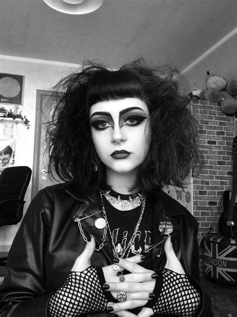 Trad Goth Dark Trucco Vestiti