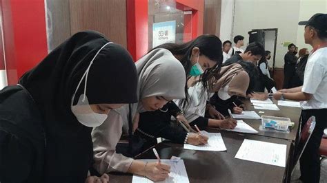 Hari Pertama 333 Pencari Kerja Padati Job Fair HUT TribunPalu Di